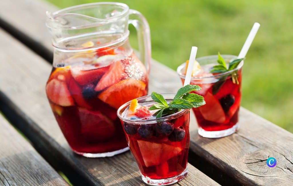 SpanjeRecept: verfrissende authentieke ‘Sangría’ om in een zomerse ...