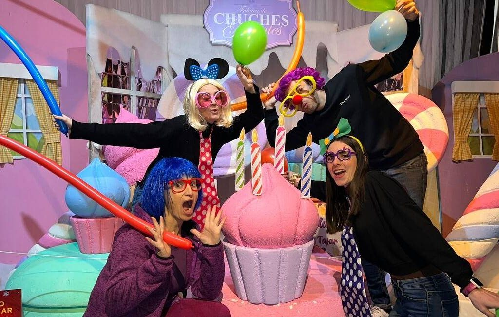 Grootste taart ter wereld in Granada voor niet gevierde verjaardagen ...